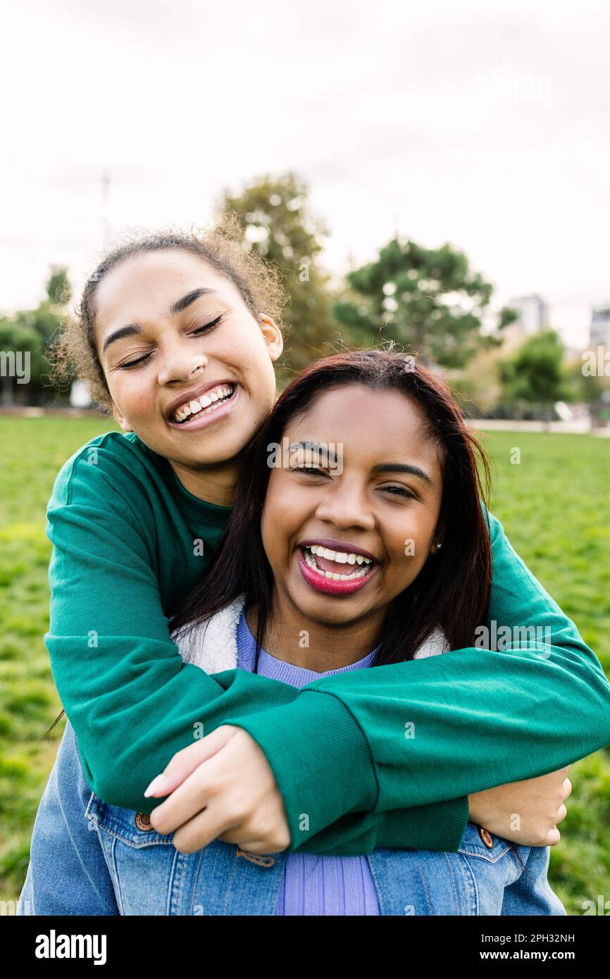 Portrait happy diverse teenage female hi-res stock photography and ...