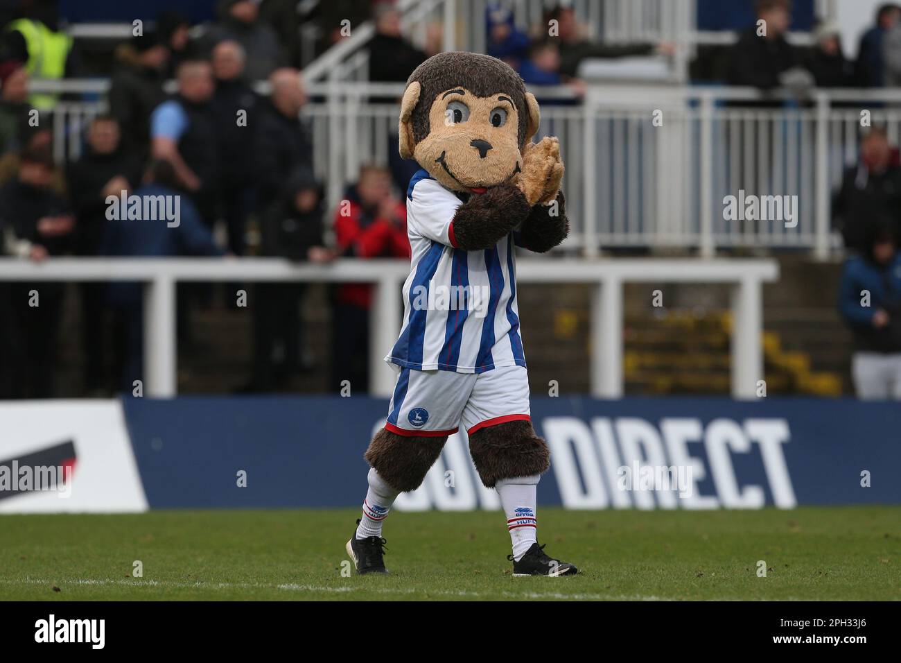Hartlepool united mascot hi-res stock photography and images - Alamy