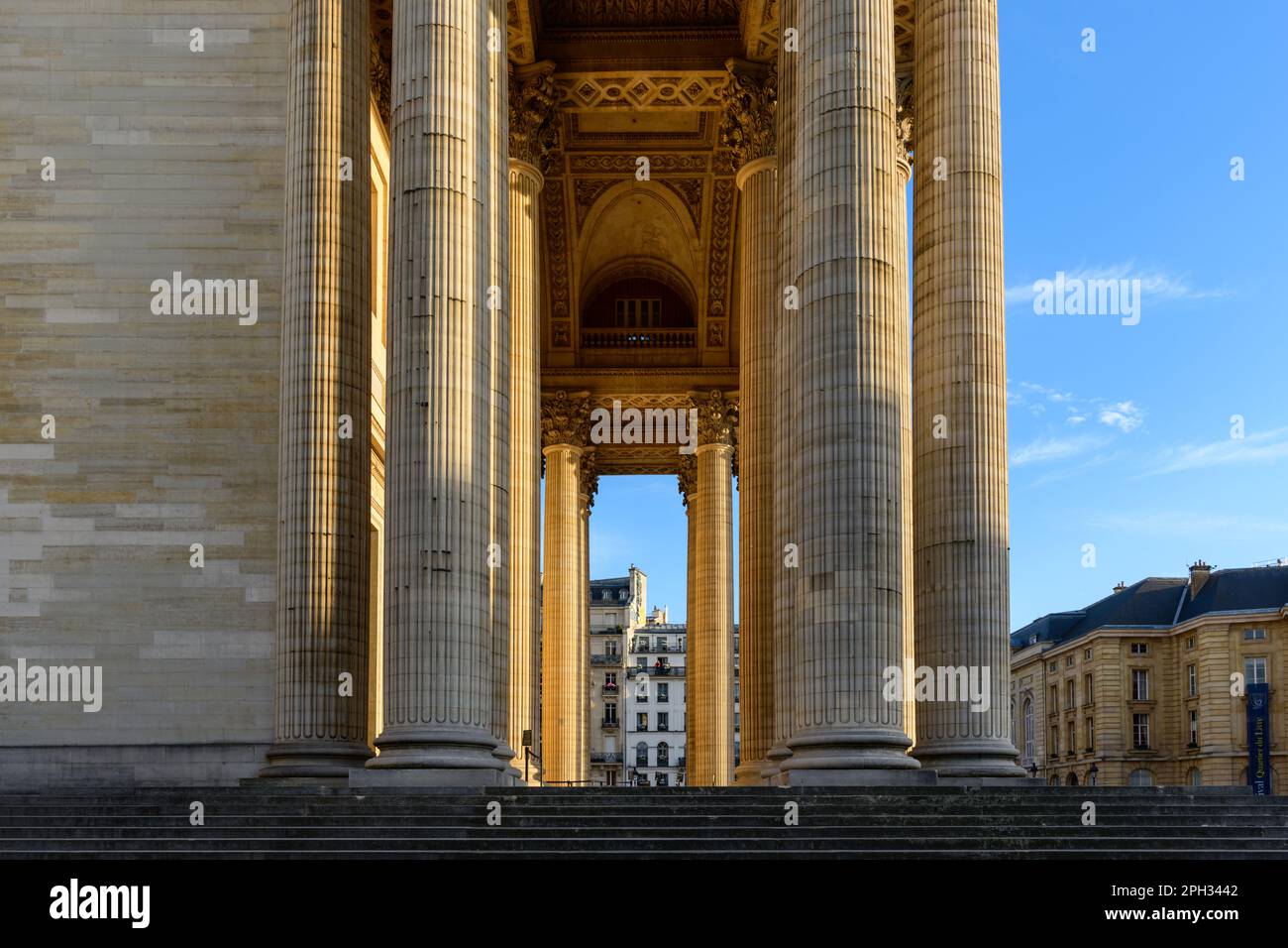 This landscape photo was taken, in Europe, in France, in ile de France ...