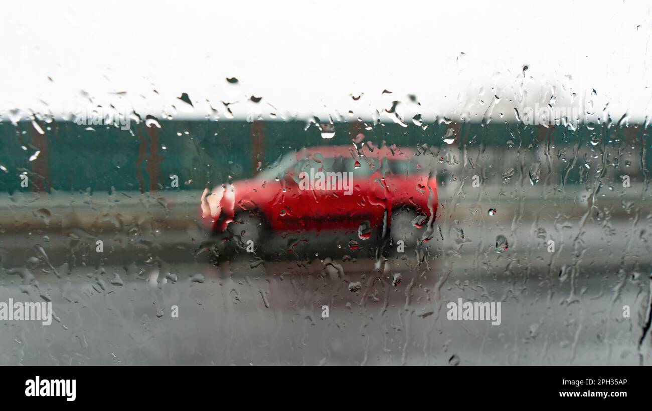 Raindrop glass hi-res stock photography and images - Alamy