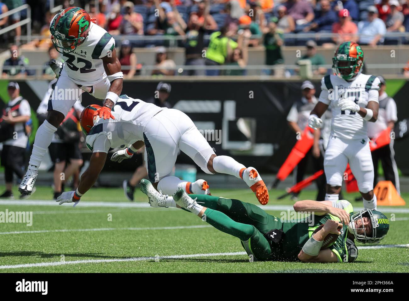Seattle sea dragons hi-res stock photography and images - Alamy