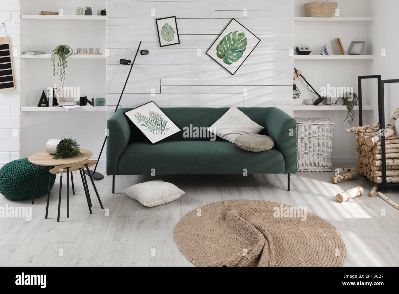 Chaotic living room interior after strong earthquake Stock Photo - Alamy