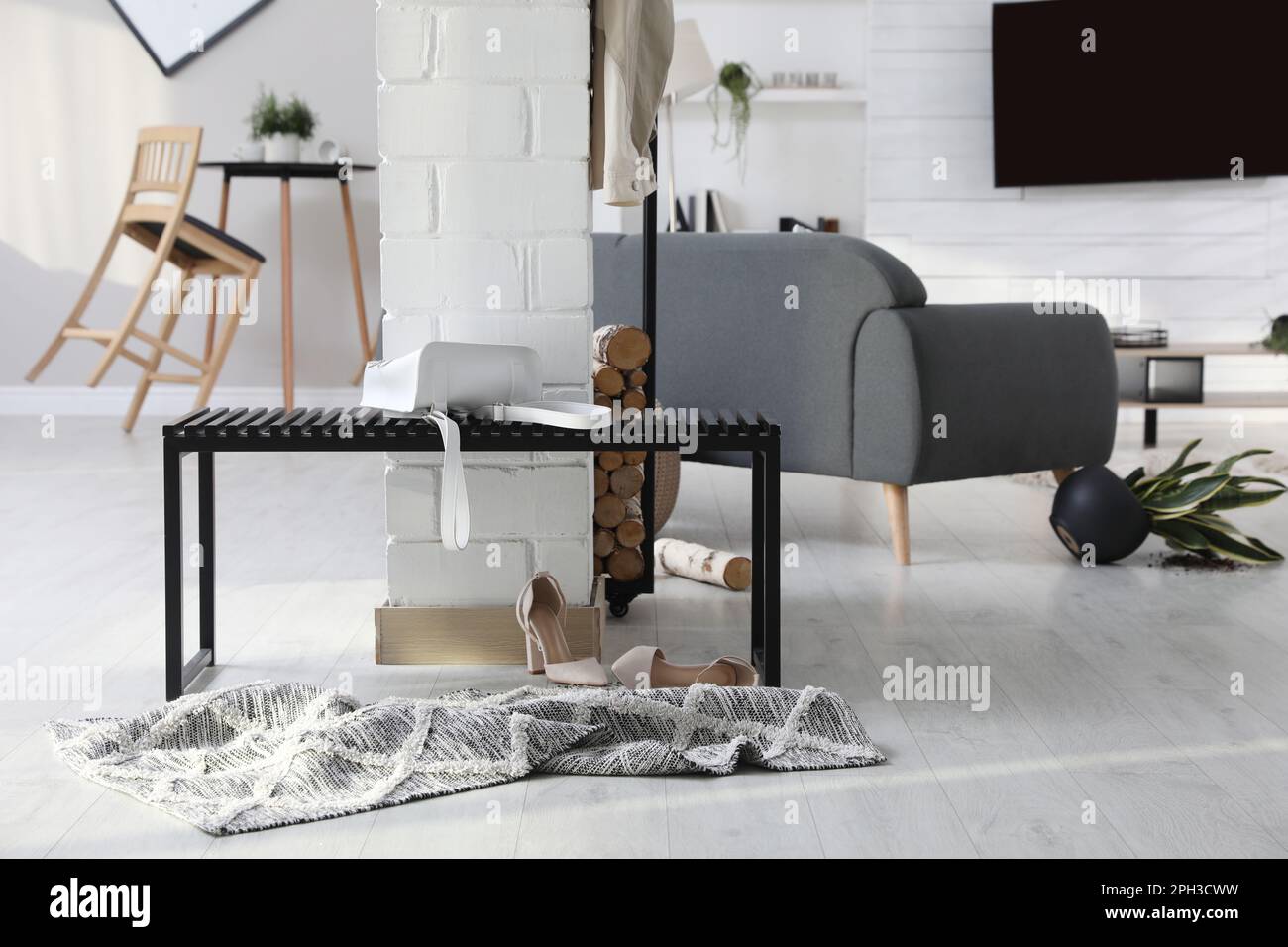 Chaotic living room interior after strong earthquake Stock Photo - Alamy