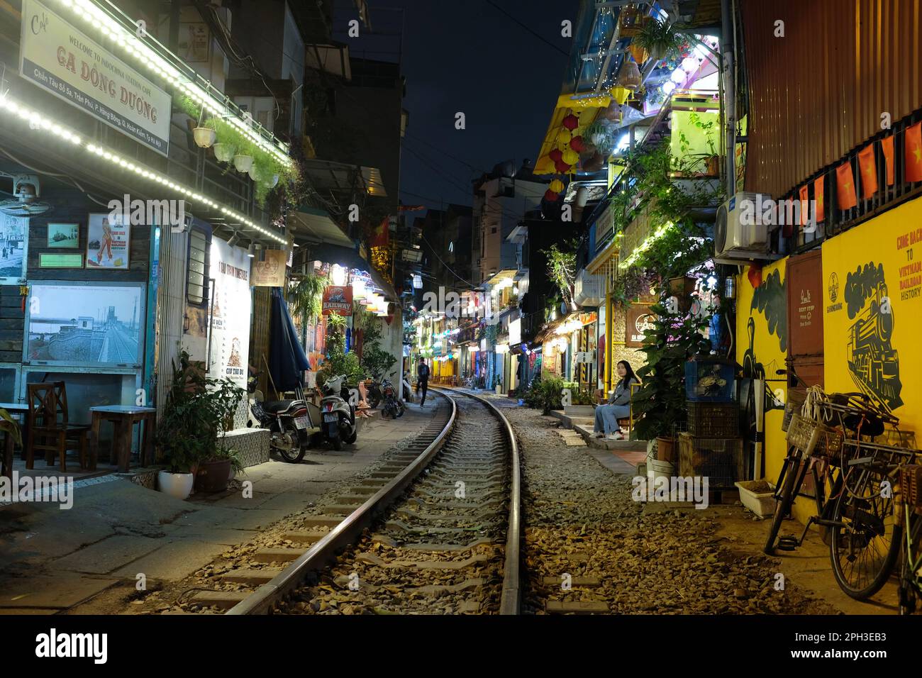A railway running through Hanoi, Vietnam Stock Photo - Alamy