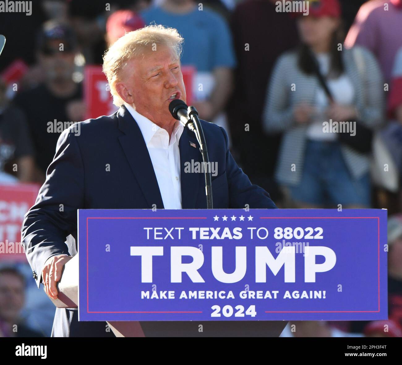 2024 presidential campaign hi-res stock photography and images - Alamy