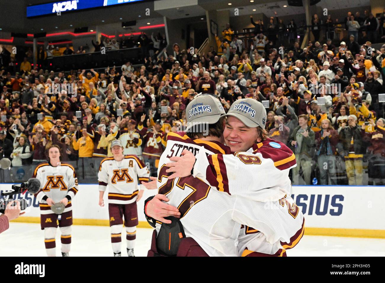 Fargo, USA. 25th Mar, 2023. Minnesota Gophers forward Charlie Strobel ...