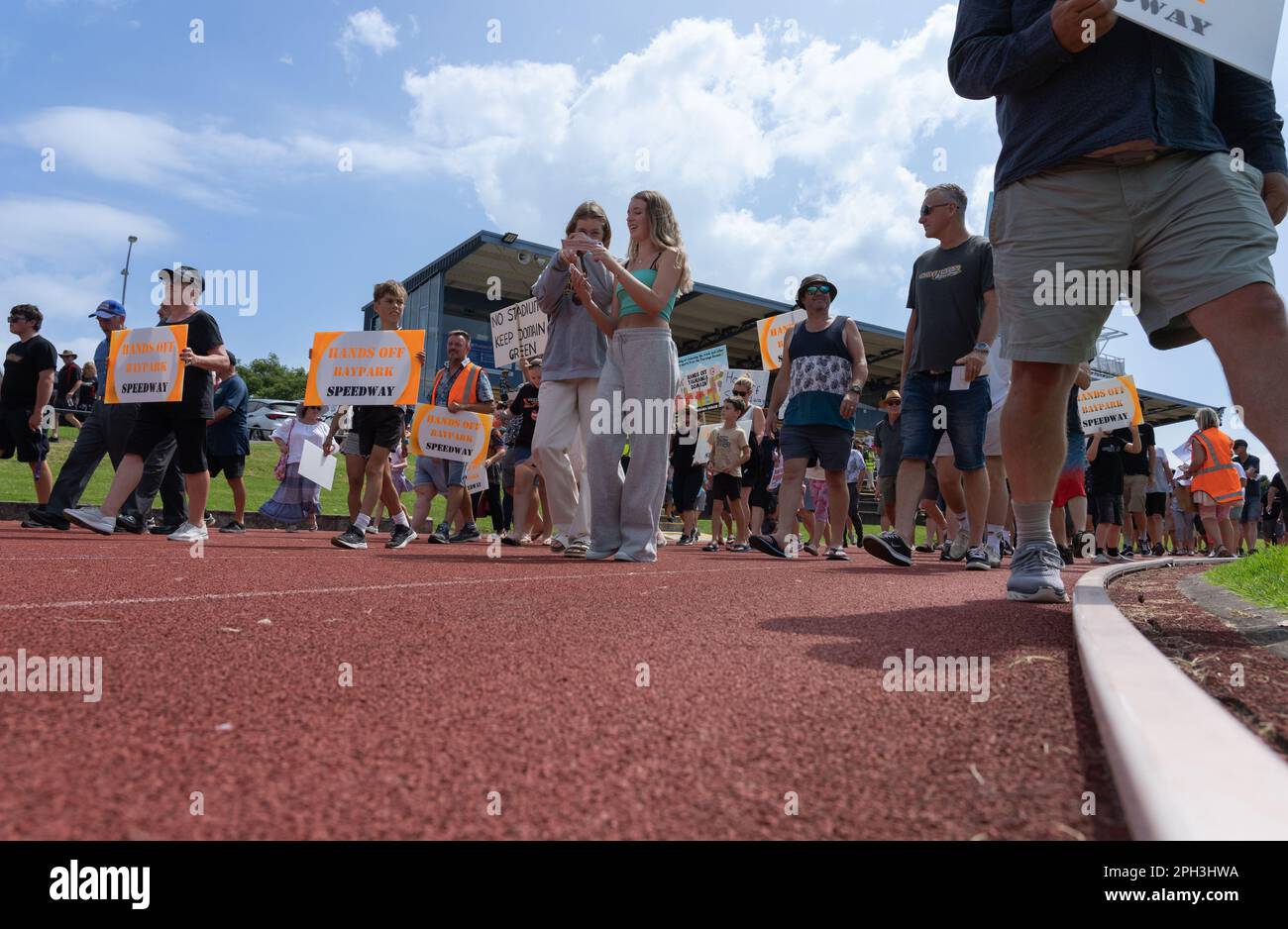 Hands off bay park speedway hi-res stock photography and images - Alamy
