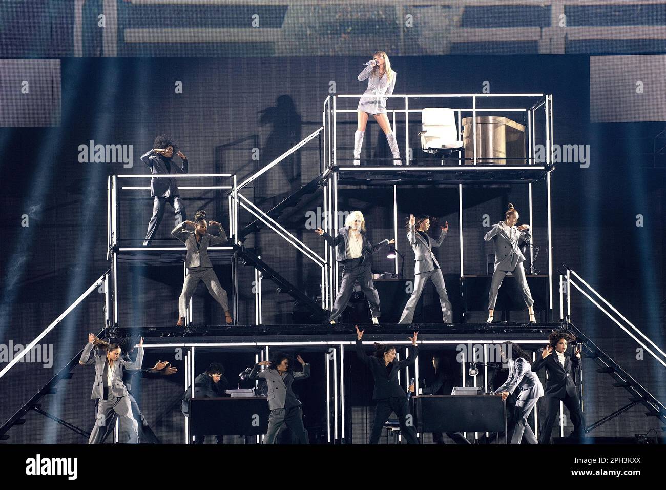 LAS VEGAS, NEVADA - MARCH 24: (Editorial Use Only) Taylor Swift ...