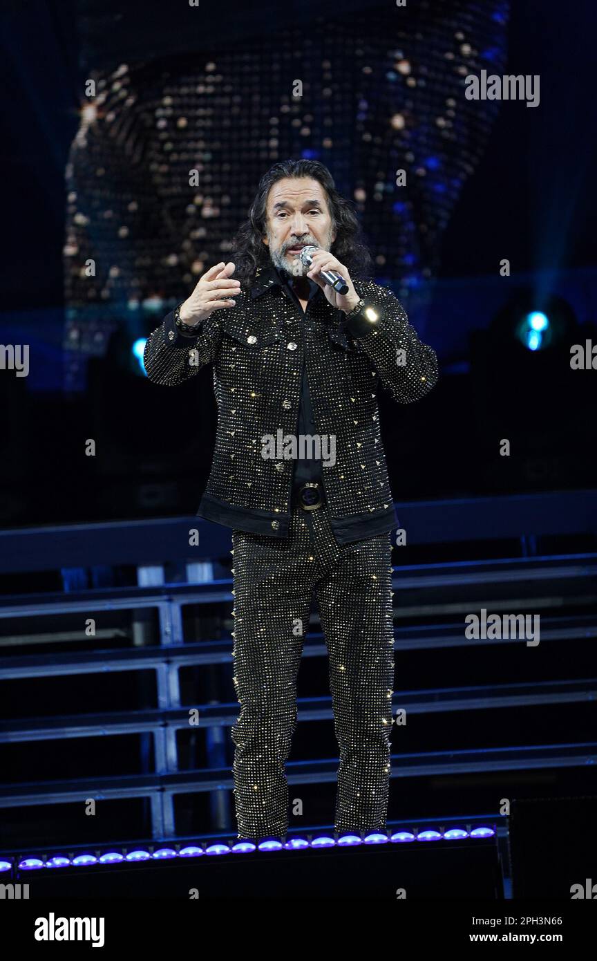 Marco antonio solis hi-res stock photography and images - Alamy