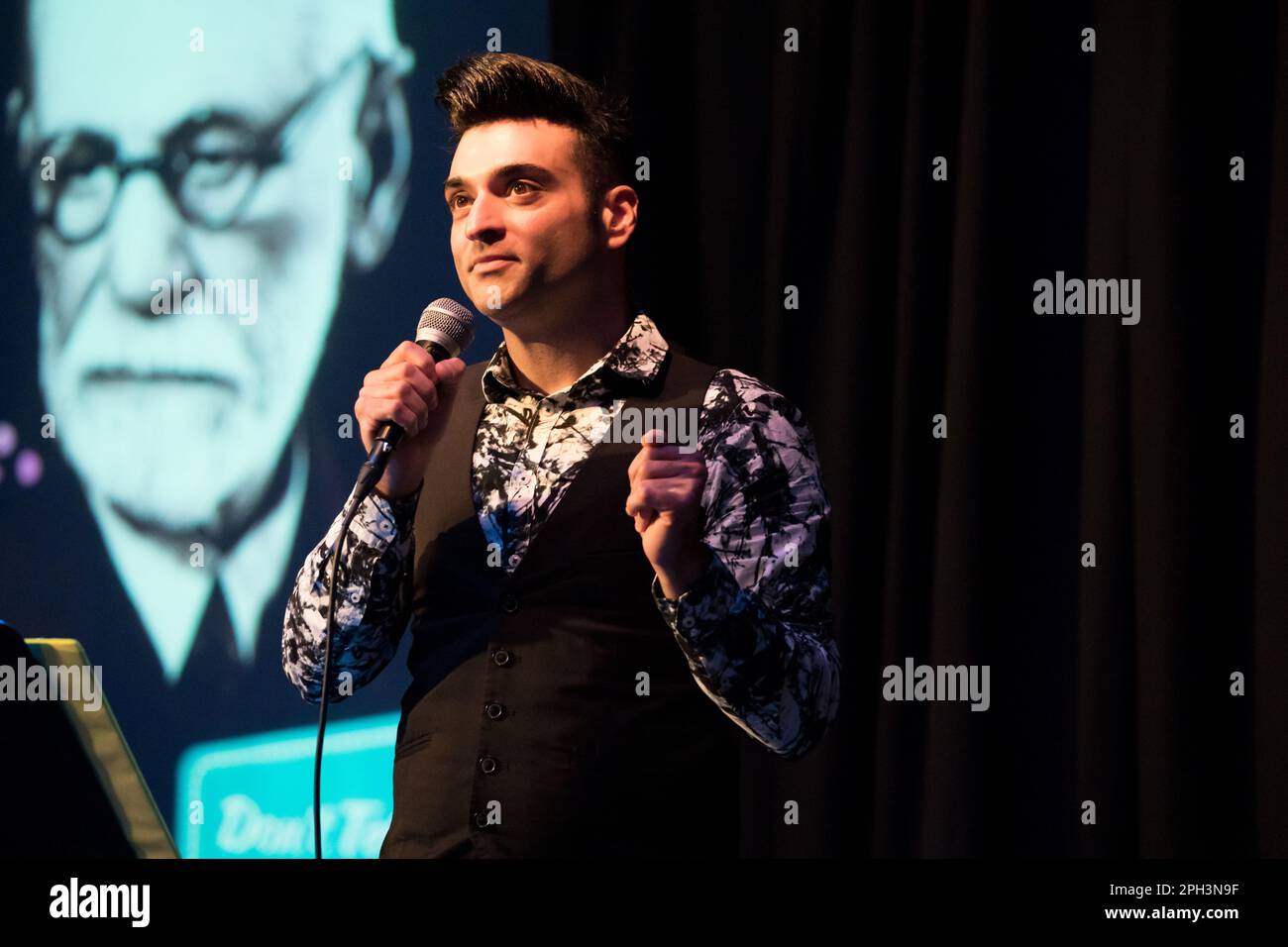 Percy Rustomji performing Stand Up Comedy Stock Photo - Alamy