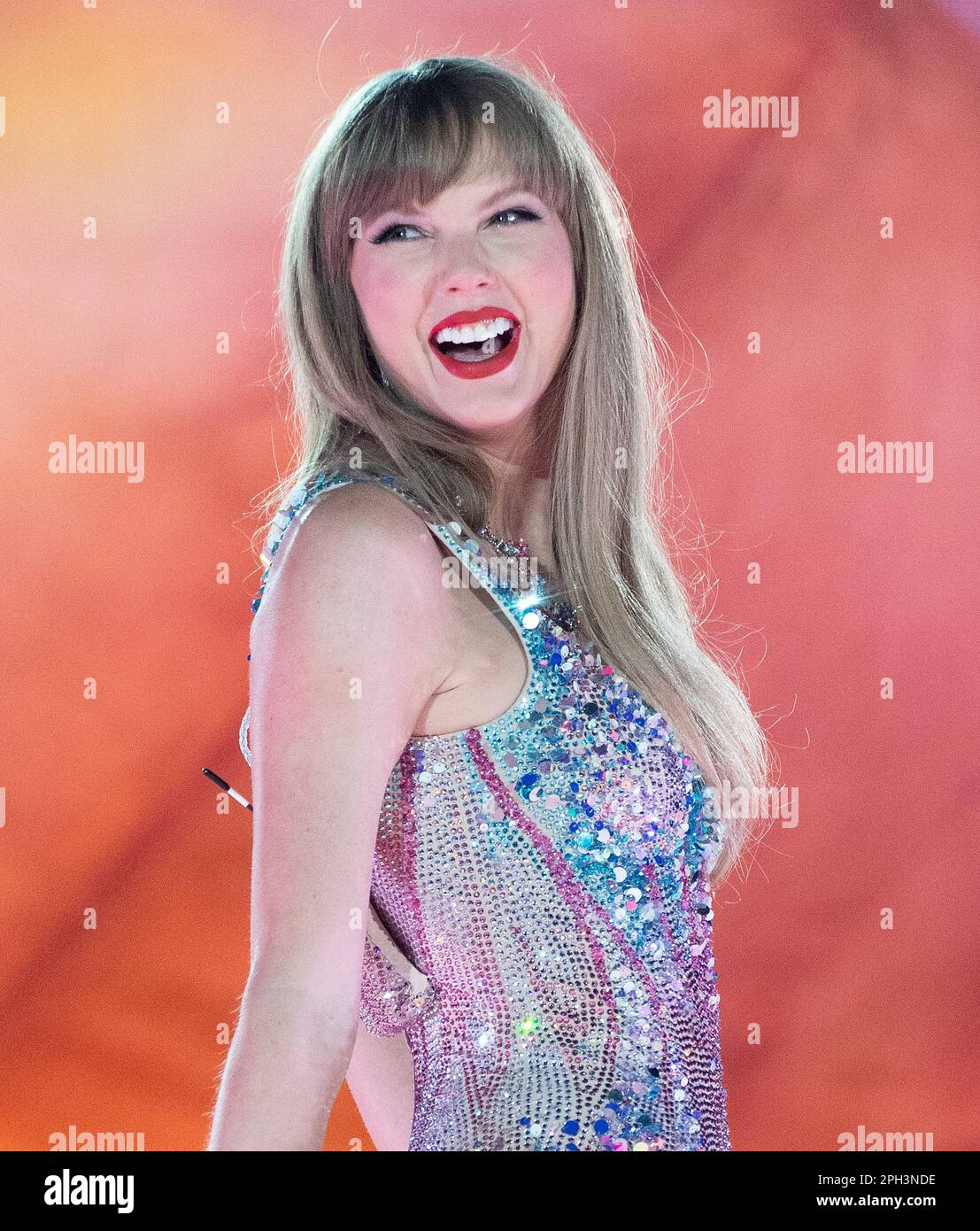 LAS VEGAS, NEVADA - MARCH 24: (Editorial Use Only) Taylor Swift ...