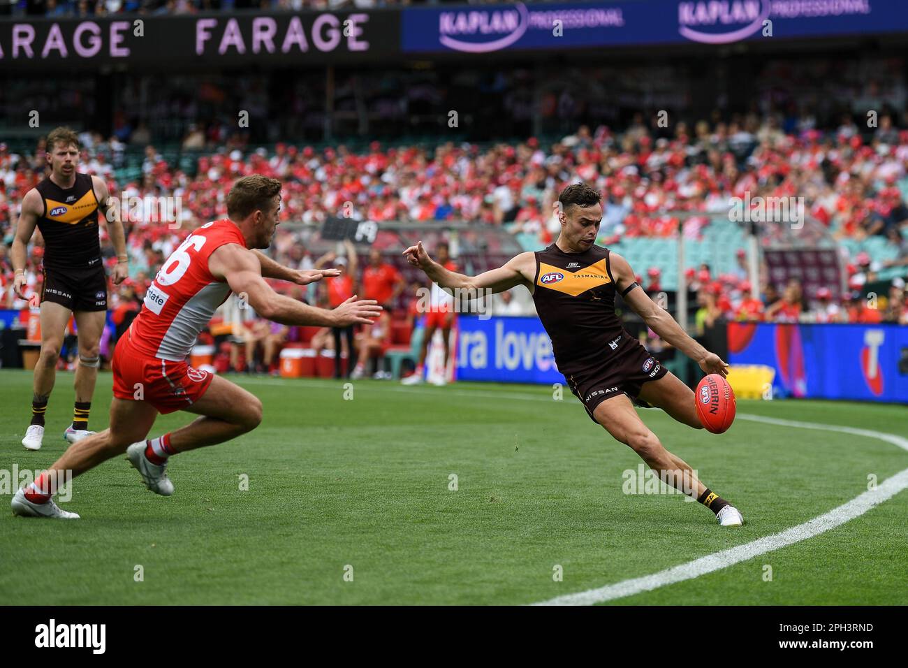 Karl Amon of Hawthorn in action during the AFL Round 2 match between ...