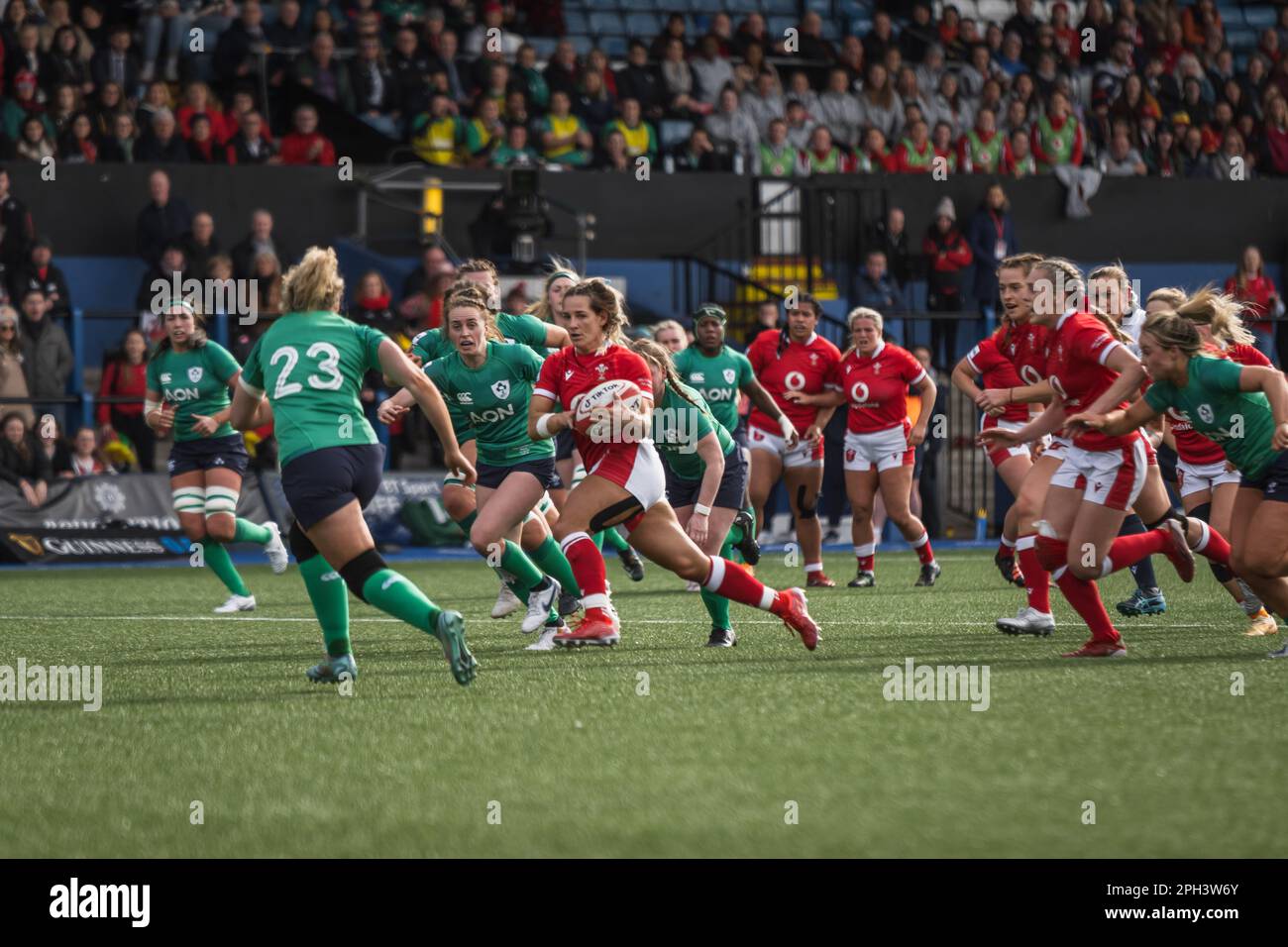 Cardiff, Wales. 25th March 2023. Kerin Lake advancing upfield during ...