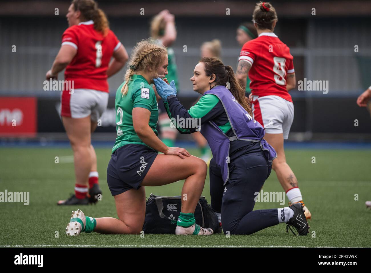 Irish women's rugby team hi-res stock photography and images - Alamy