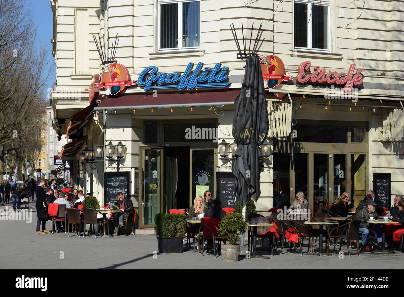 Cafe, Graffiti, Adenauerplatz, Charlottenburg, Berlin, Germany Stock ...