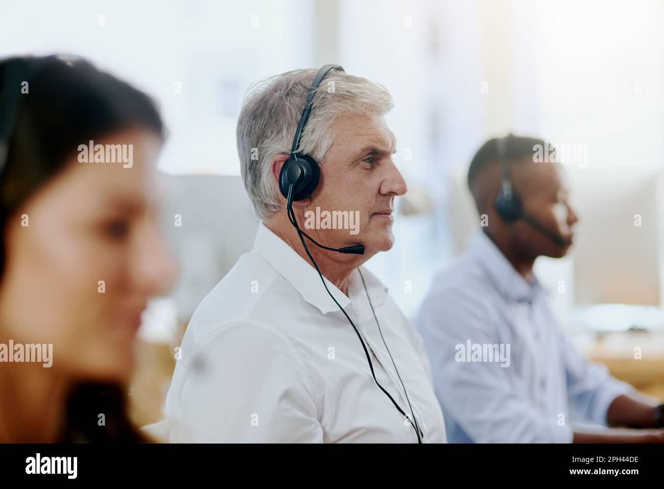 Call centre agents center hi-res stock photography and images - Alamy