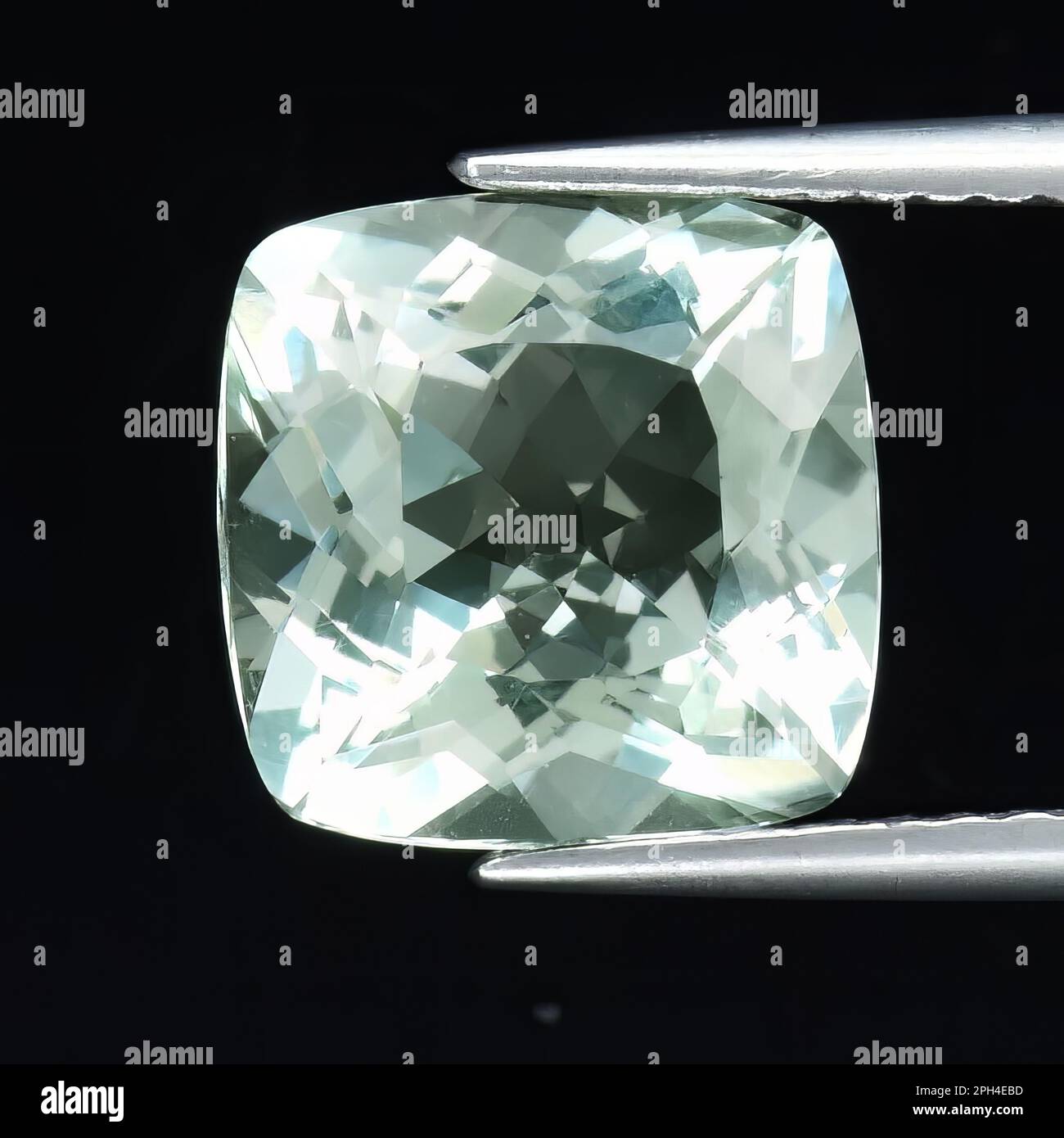 Prasiolite hi-res stock photography and images - Alamy