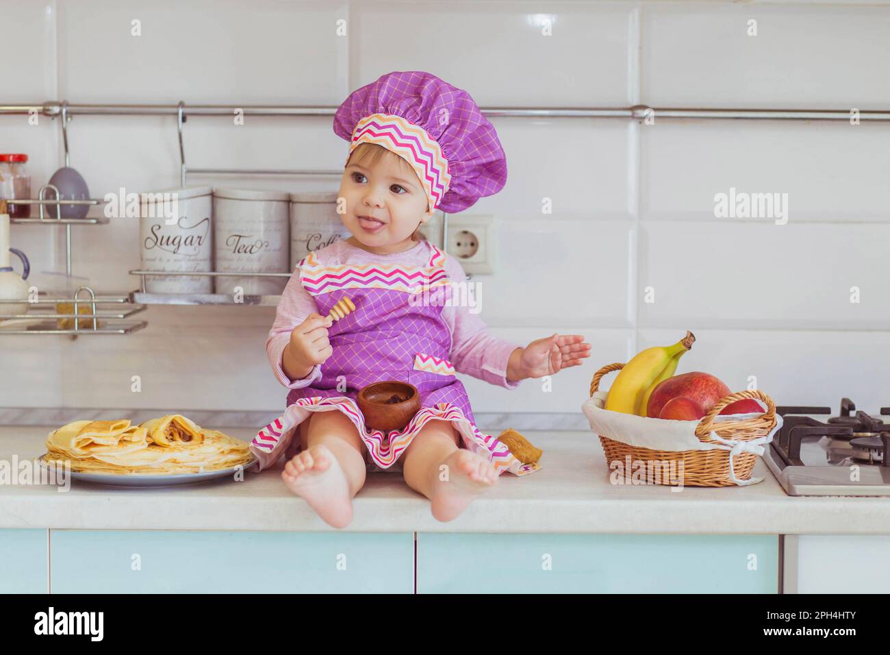 Baby with christmas cap hi-res stock photography and images - Alamy