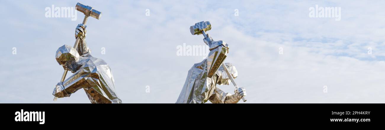 Shipbuilding sculpture art erected honouring Inverclyde Shipbuilding ...