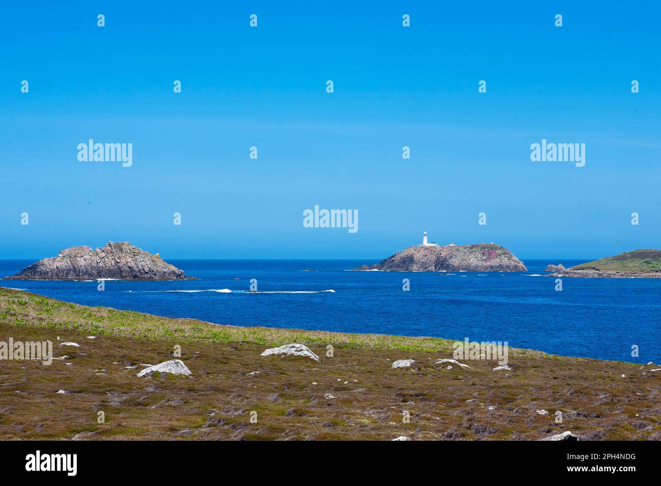 The off-islands of St. Helens, Men-a-Vaur and Round Island with its ...