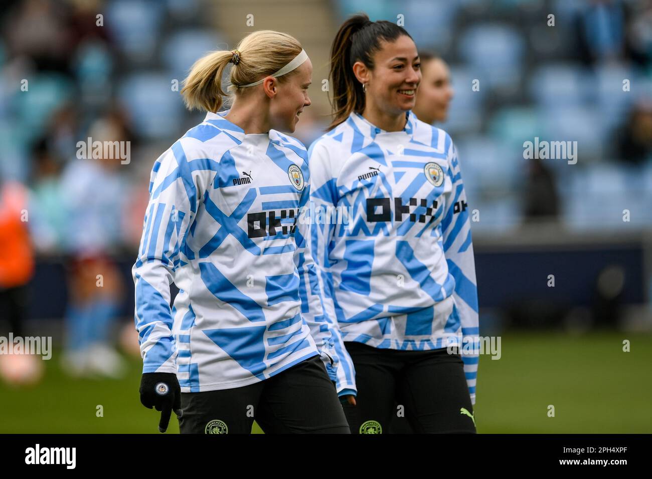 Leila Ouahabi #15 of Manchester City Women & Julie Blakstad #41 of ...