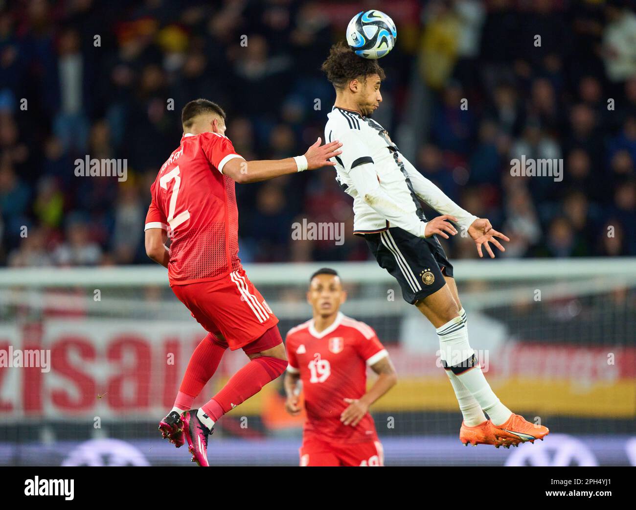 Kevin Schade, DFB 21 compete for the ball, tackling, duel, header ...