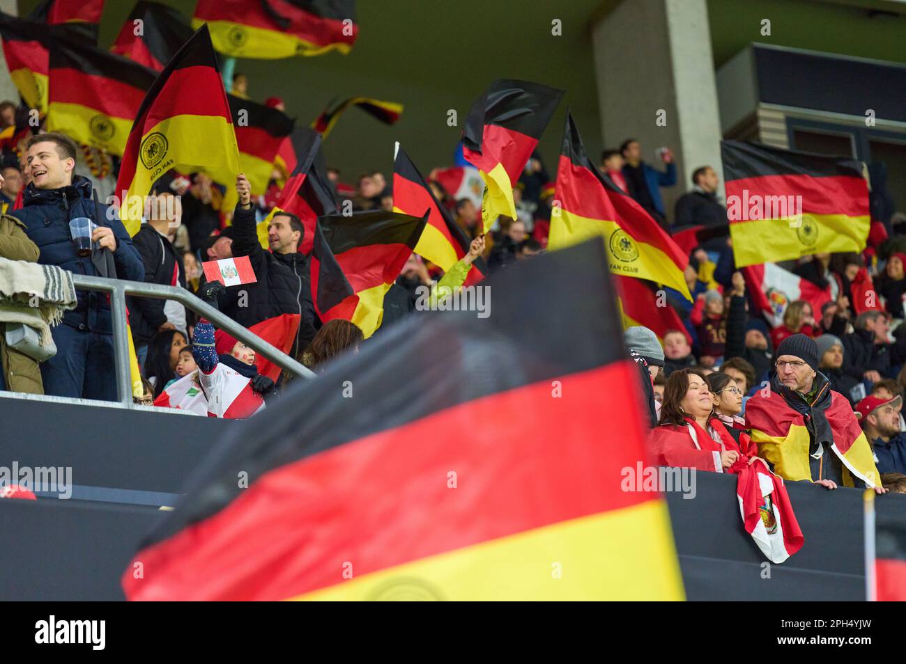 Peru deutschland flagge hi-res stock photography and images - Alamy