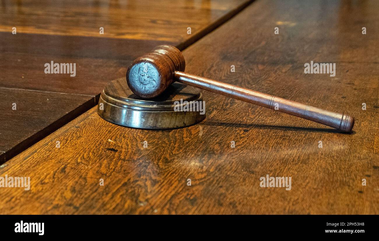 Gavel sound block justice hi-res stock photography and images - Alamy