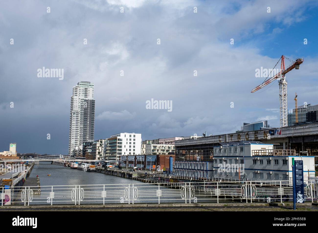 Brussels Canal and the docks | Le canal de Bruxelles vue depuis les ...