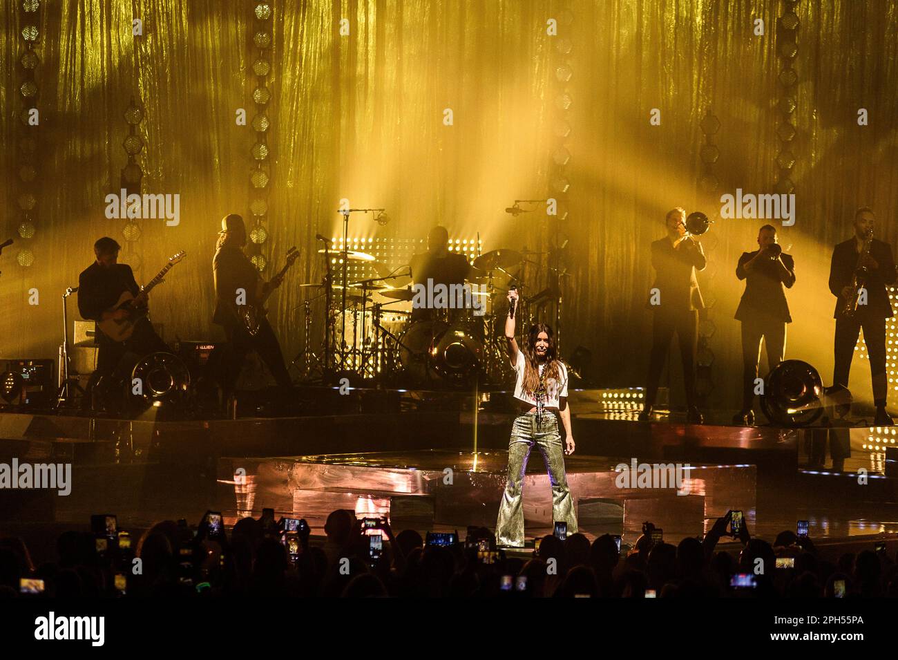 The french singer woman Jenifer in concert in Brussels | La chanteuse ...