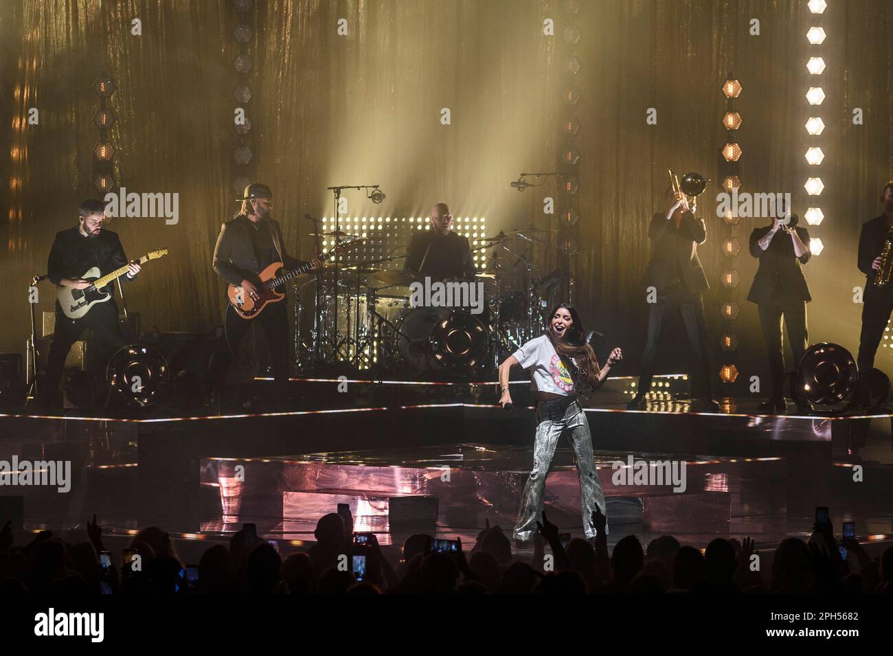 The french singer woman Jenifer in concert in Brussels | La chanteuse ...