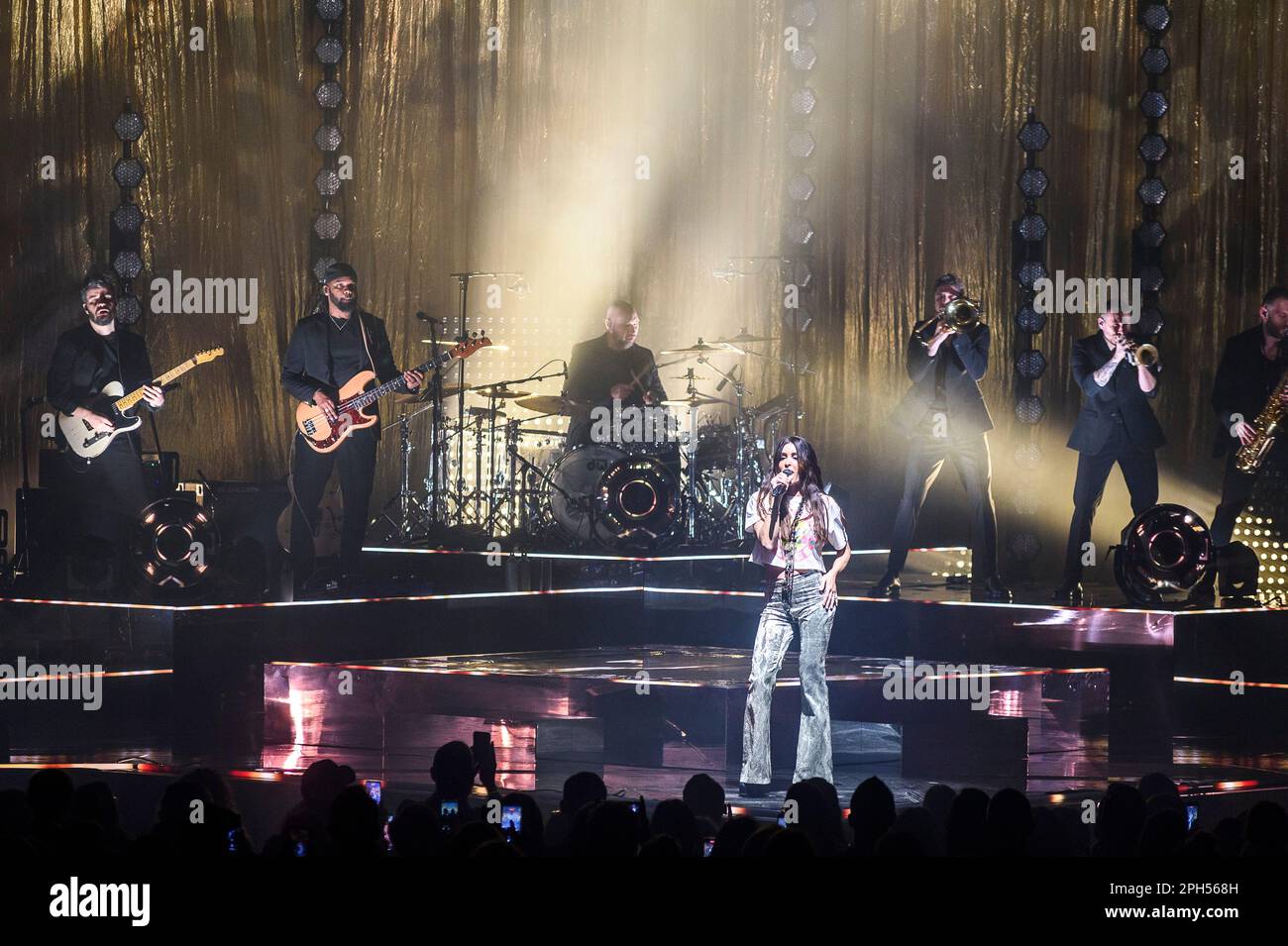 The french singer woman Jenifer in concert in Brussels | La chanteuse ...