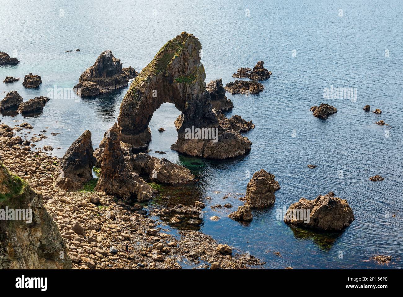 Sea arch at Crohy Head, near Maghery, County Donegal, Ireland Stock ...