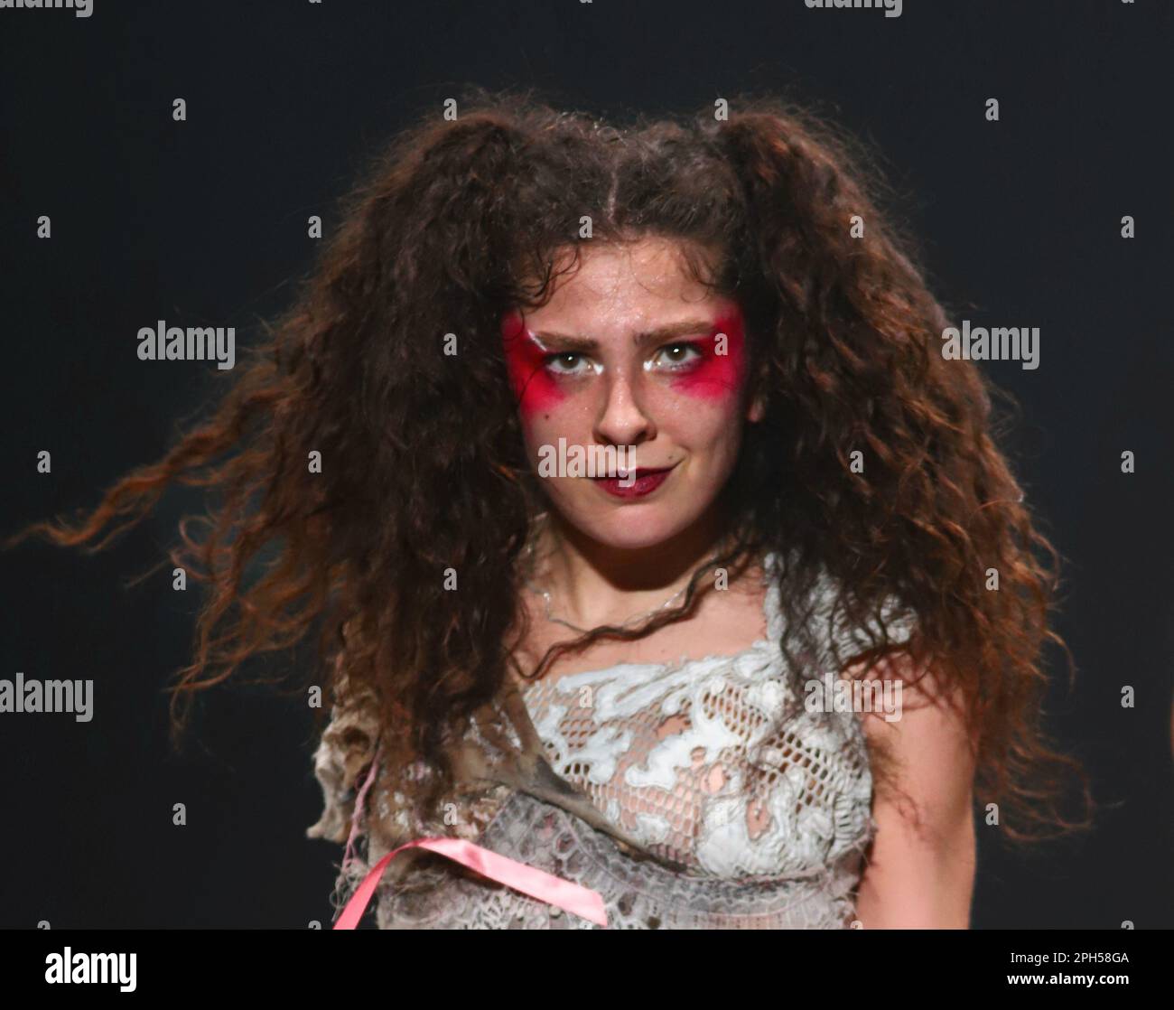 Melanie martinez live on stage hi-res stock photography and images - Alamy