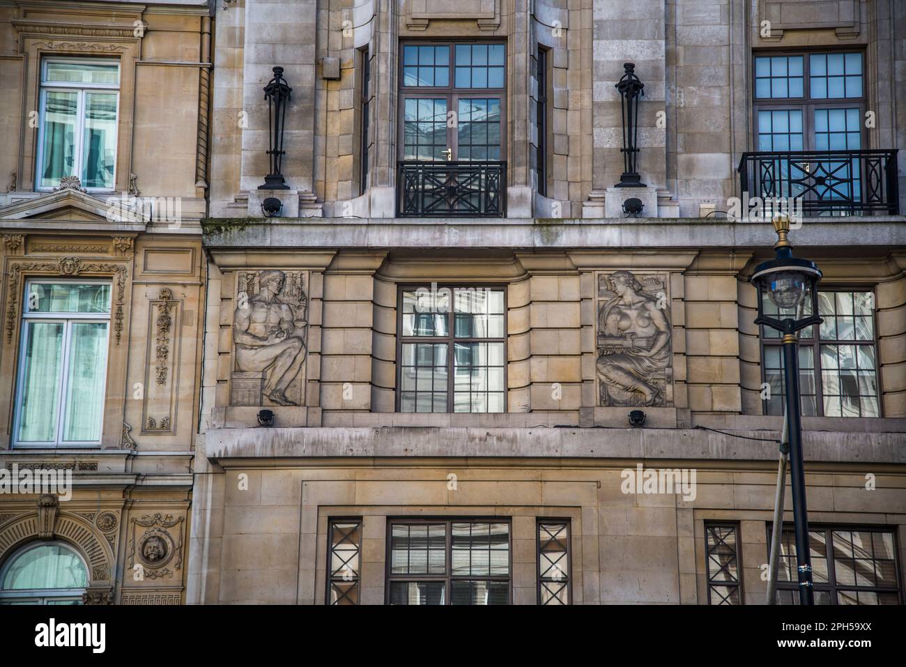 Detail of a facade in Central London near Trafalgar Square with ...