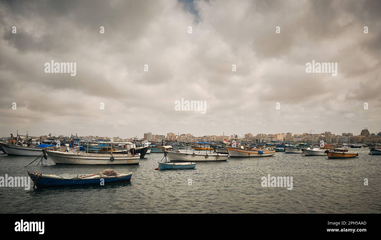 Boats in Alexandria harbor Stock Photo - Alamy