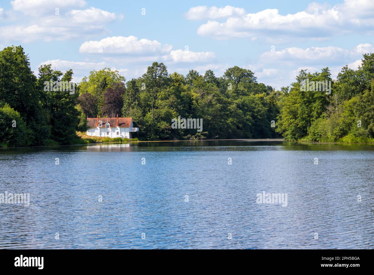 Virginia Water Lake, Virginia Water, Surry, UK Stock Photo - Alamy