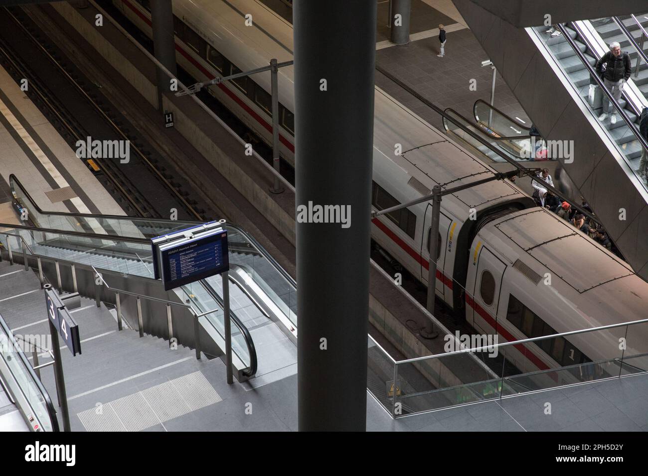 Massive Disruptions Expected as Nationwide Warning Strike Hits Germany ...