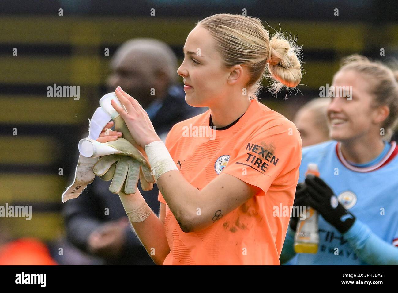 Ellie roberts hi-res stock photography and images - Alamy