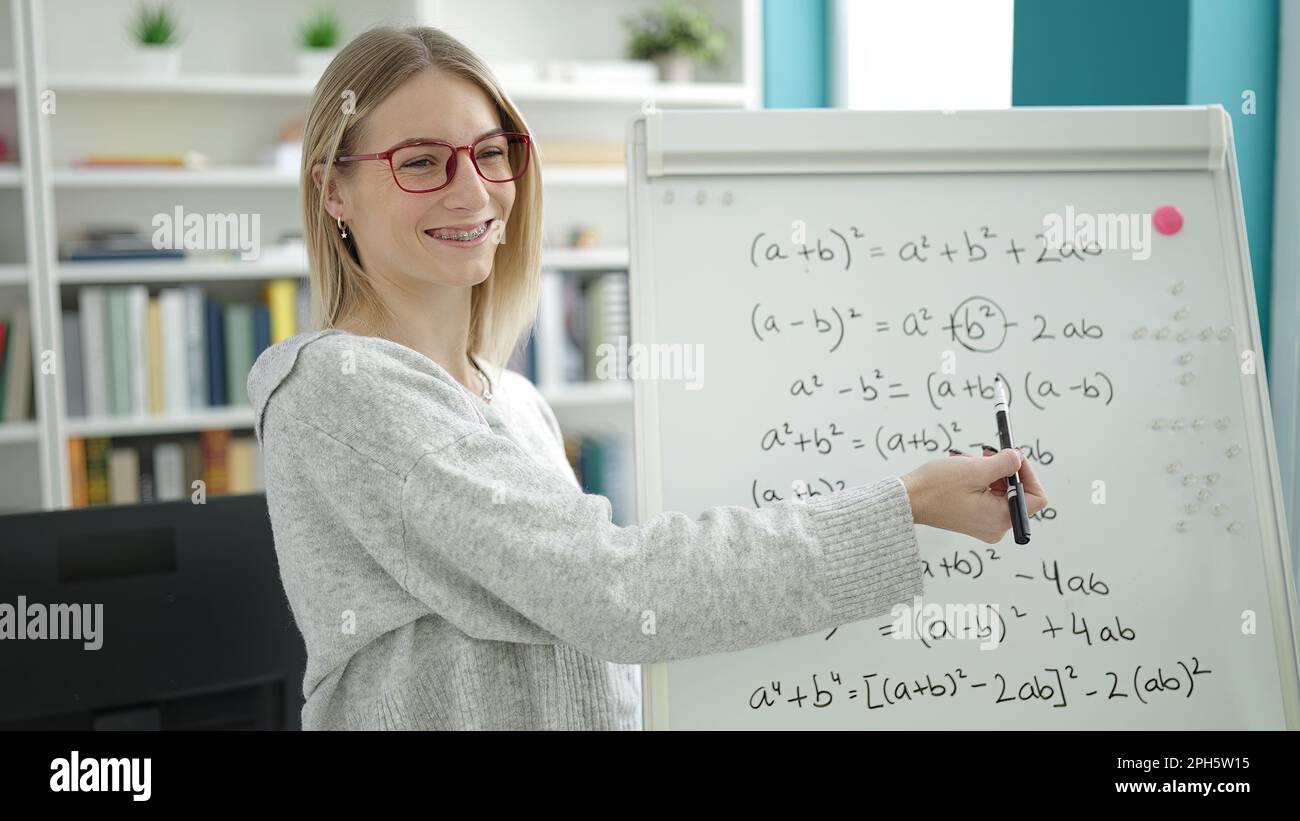 Maths equation whiteboard hi-res stock photography and images - Alamy