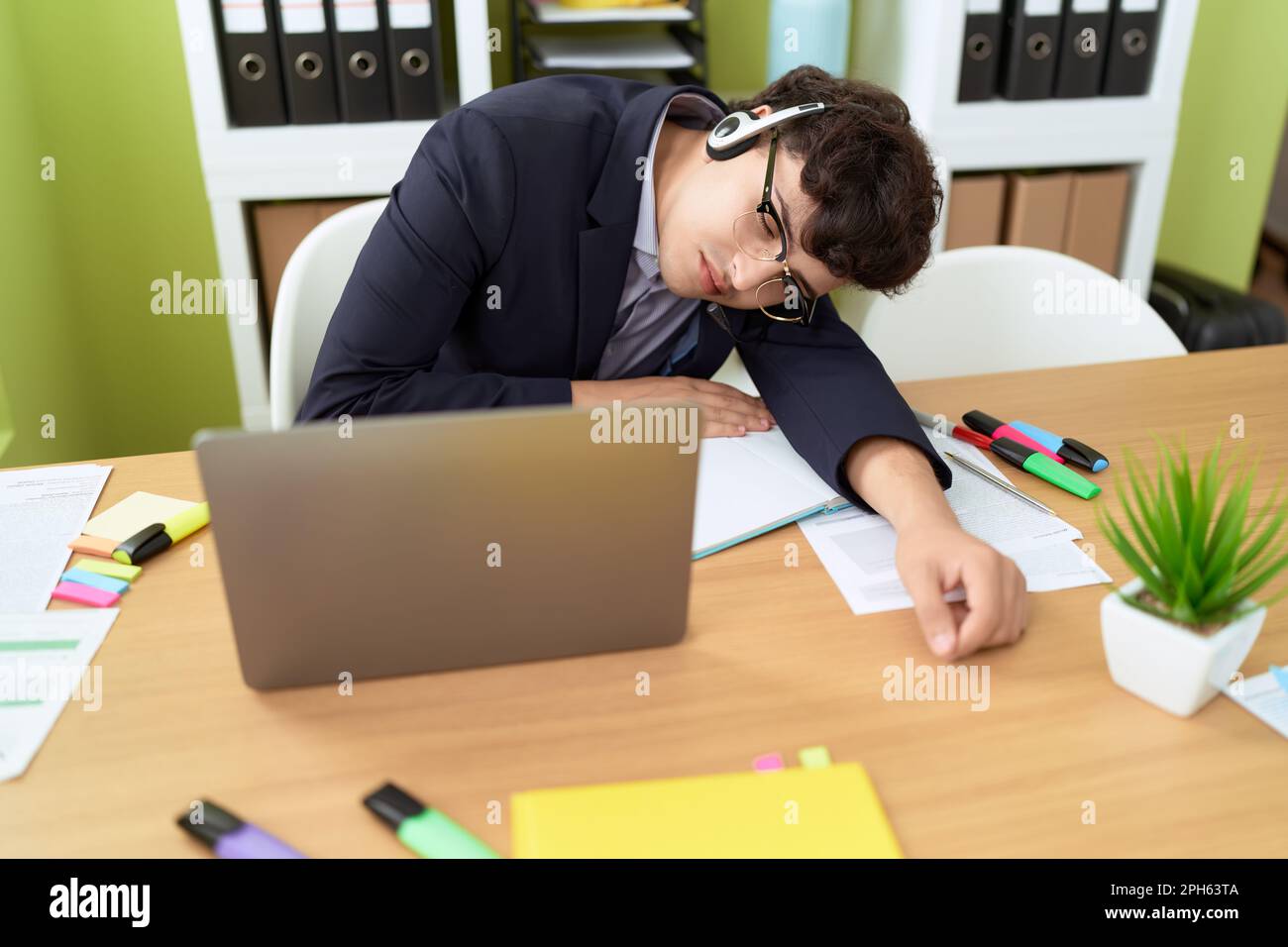 Sleep agent hi-res stock photography and images - Alamy