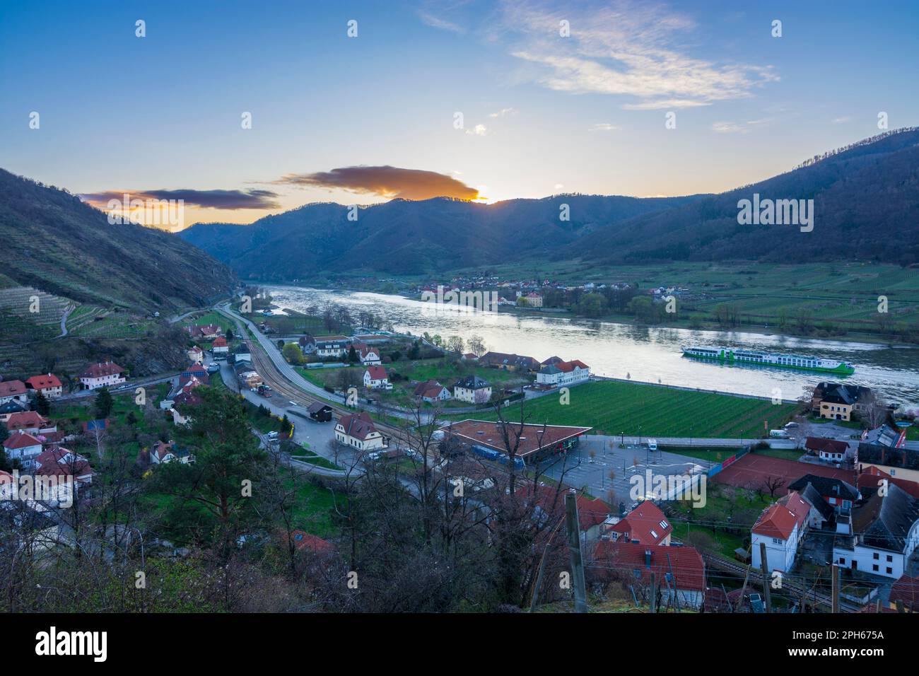 Spitz: river Donau (Danube), cruise ship, vineyard, sunrise, view from ...