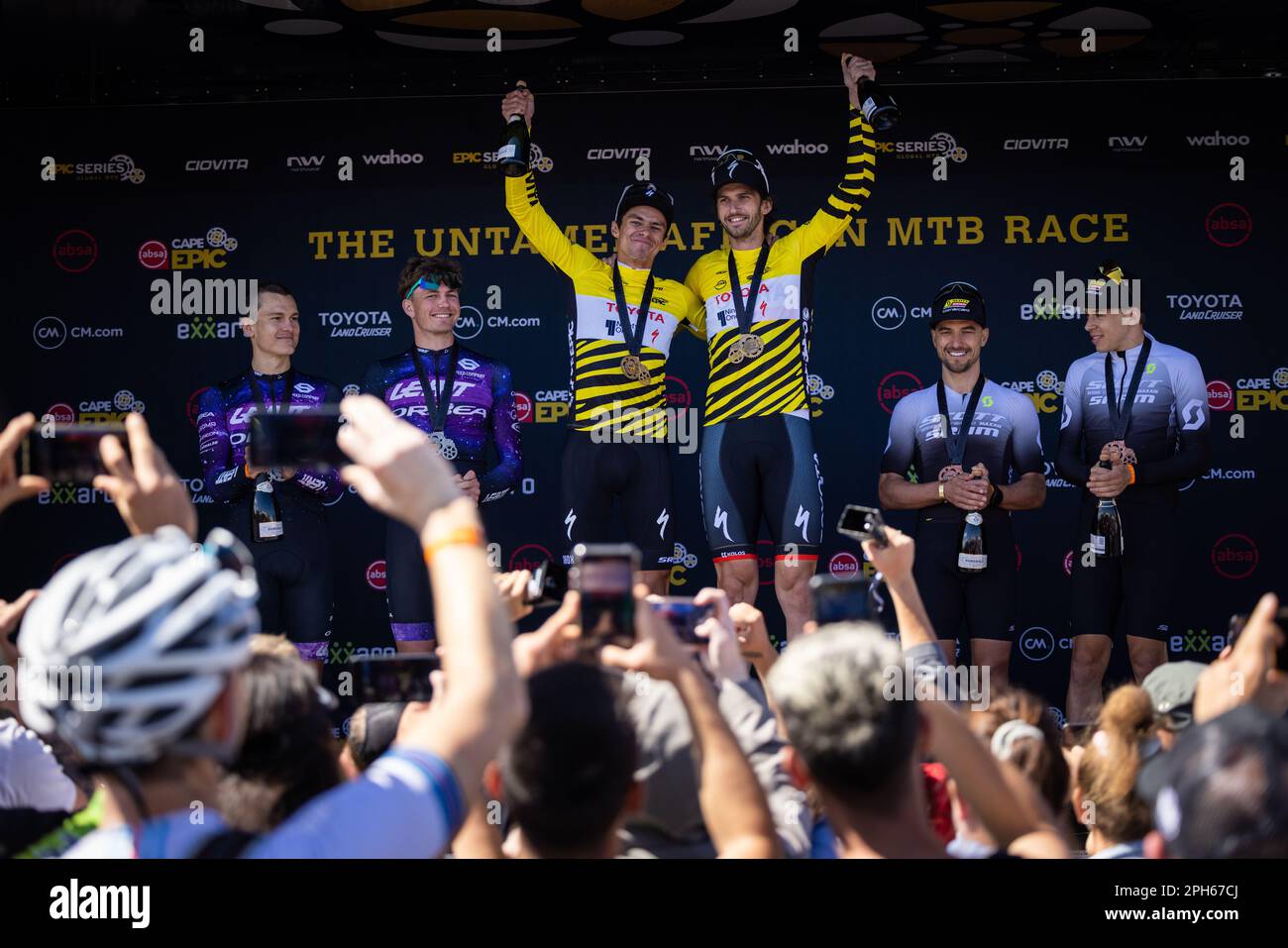 Matthew Beers of South Africa (right) and Christopher Blevins of USA ...