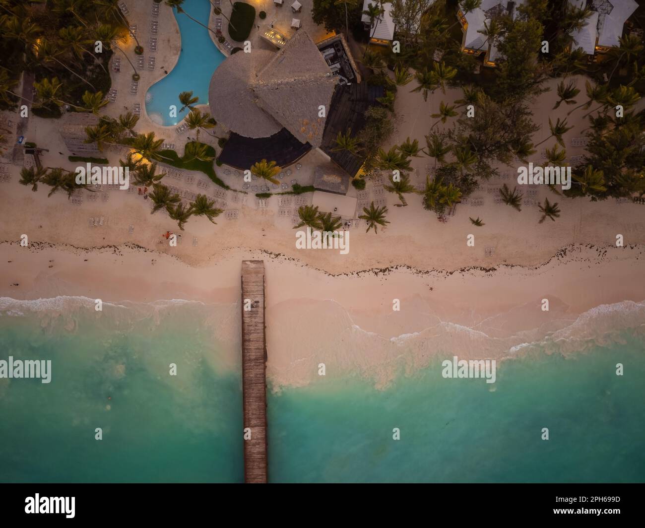 Aerial view floating beach bar hi-res stock photography and images - Alamy