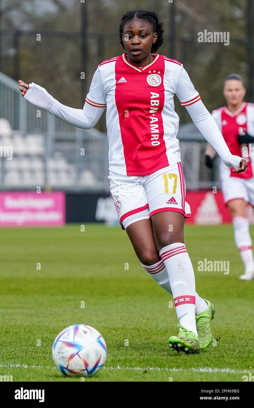 Elisha kruize hi-res stock photography and images - Alamy