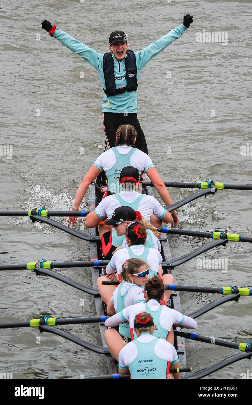 London, UK. 26th Mar, 2023. The Women's Race - Cambridge win. The ...