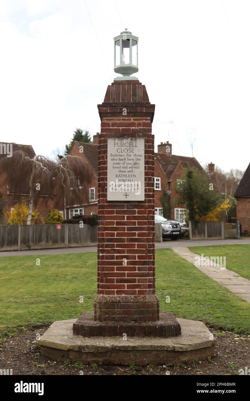 Memorial to Lady Weaver, Kathleen Purcell, Purcell's Close, homes built ...