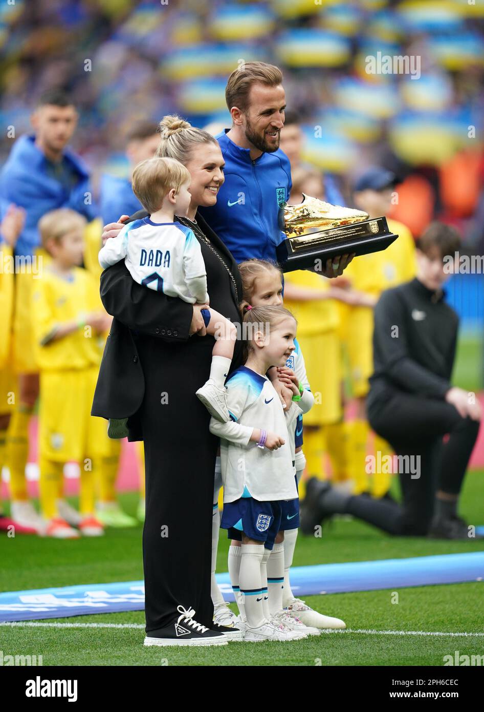 England's Harry Kane presented with a golden boot for becoming England ...
