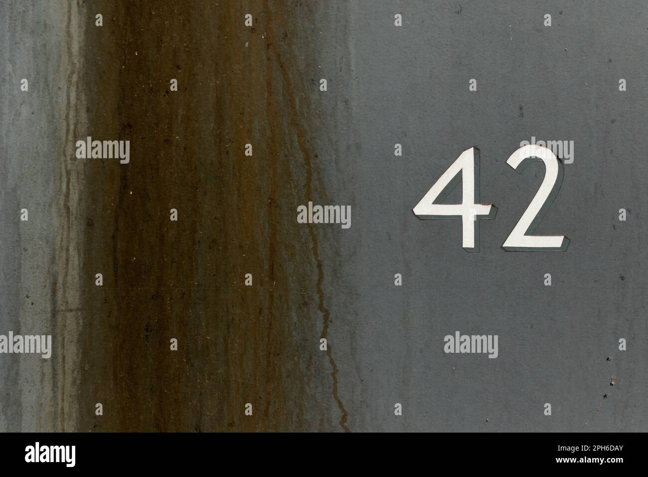 Slate house numbers hi-res stock photography and images - Alamy