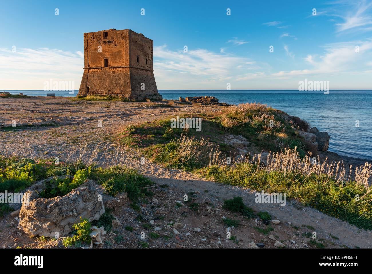 Sarace tower hi-res stock photography and images - Alamy